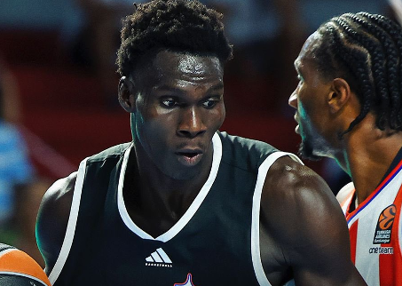 Cheyla collins communicated satisfactory English, adequate