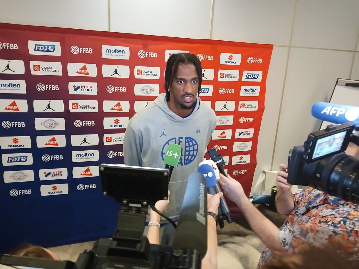 Alexandre Sarr et les Bleus : « Après une année en NBA, je trouve ça ...