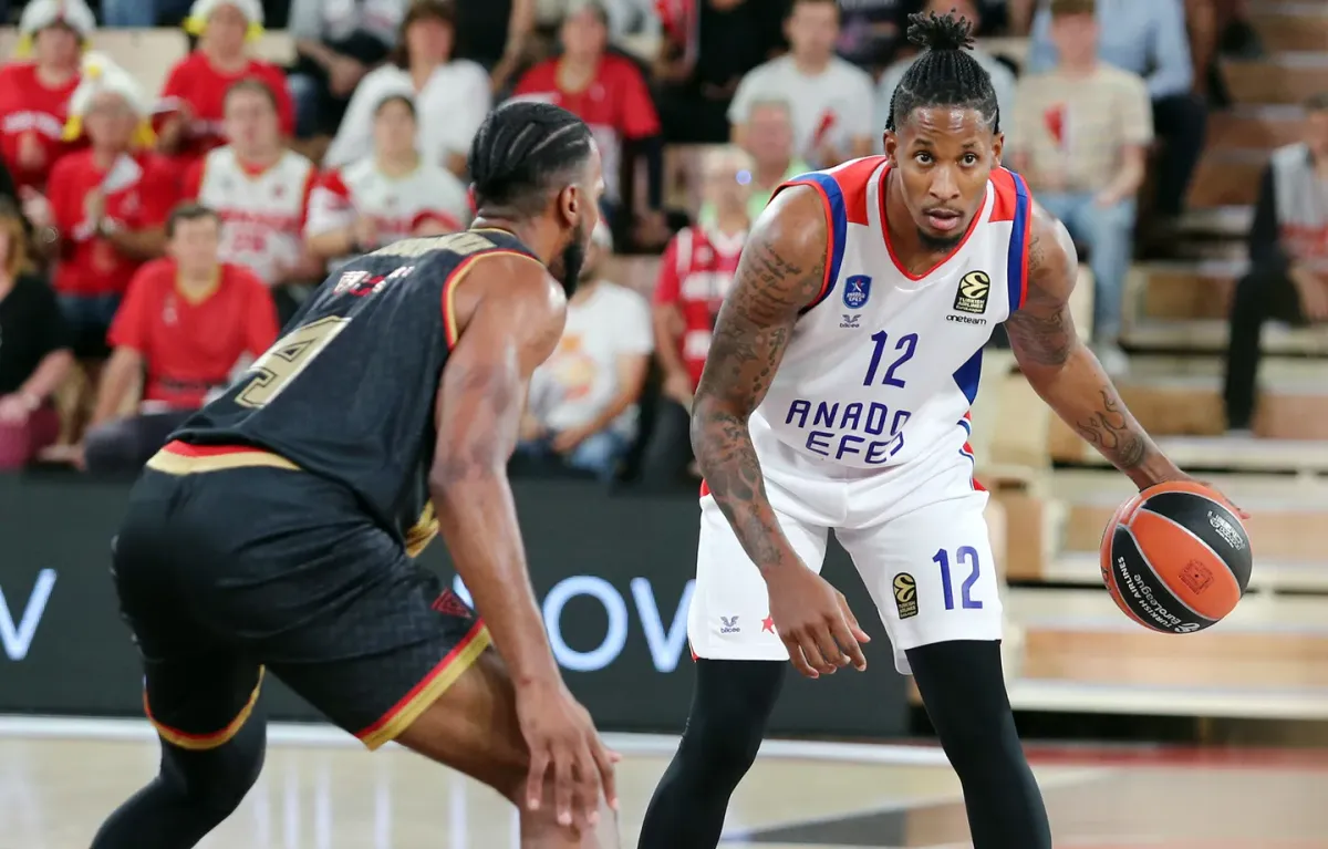 Vidéo : Le top 10 des dunks de novembre en Euroleague – Basket Europe