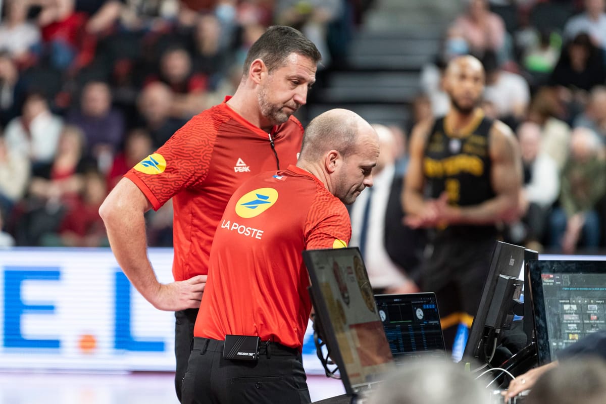 Focus sur l’arbitrage avec “L’arbitre décrypte” | Basket Europe