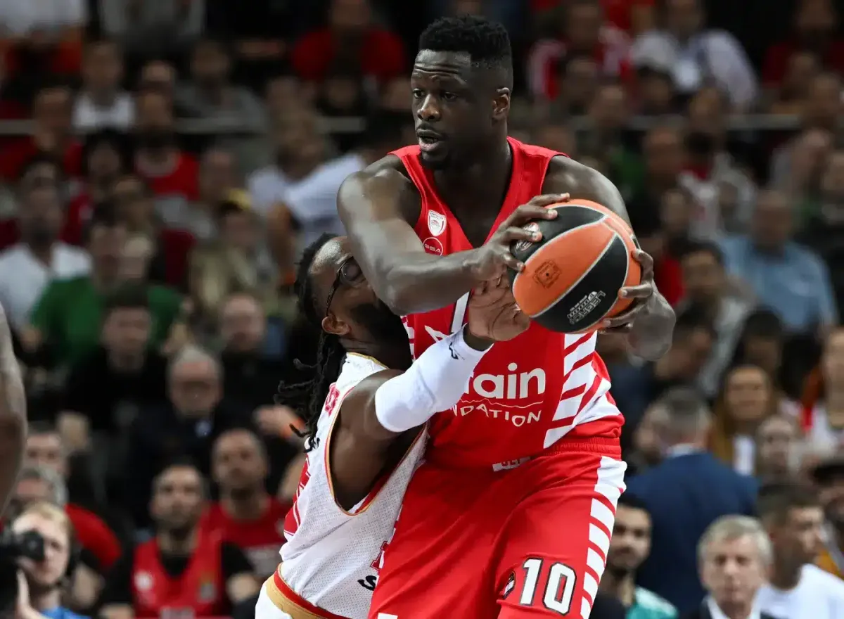 Moustapha Fall (Olympiakos) en finale de l’Euroleague : « 27-2 dans le ...