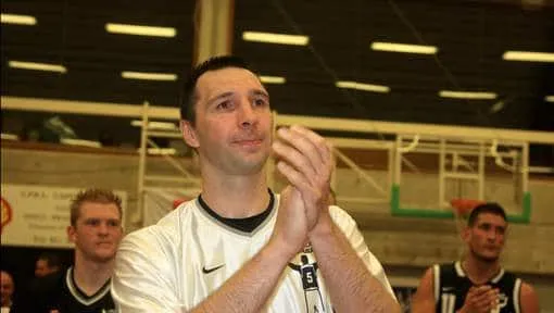 Gravelines: L’ancienne star du basket belge, Eric Struelens devient ...