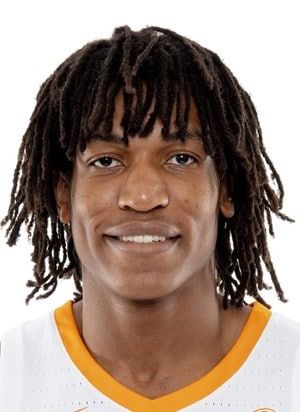 NCAA: Yves Pons reste une saison de plus à Tennessee – Basket Europe