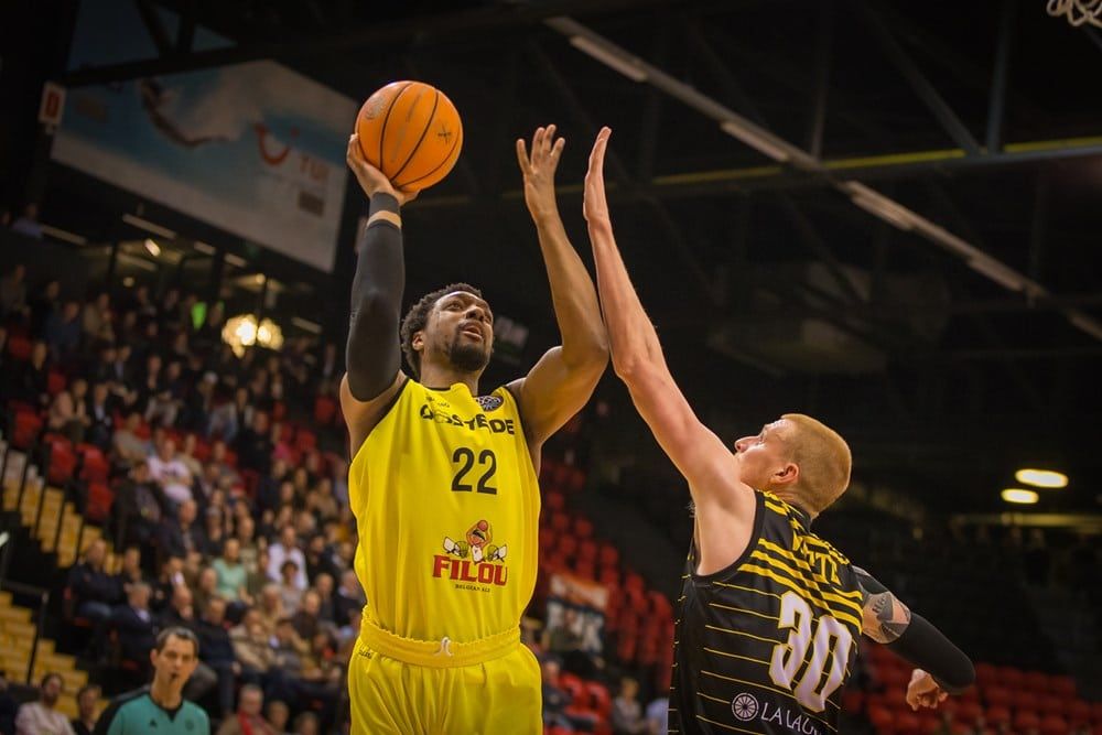 L’international canadien Mikyle McIntosh est le nouvel ailier du Portel ...