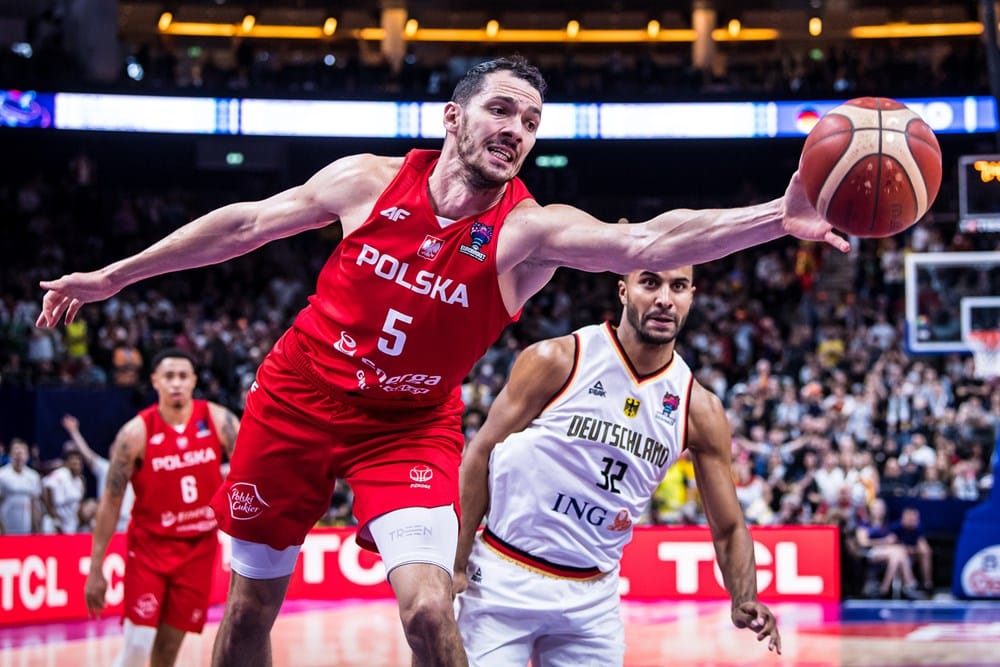 Aaron Cel, ailier-fort de la Pologne : « Je suis très fier de finir ...