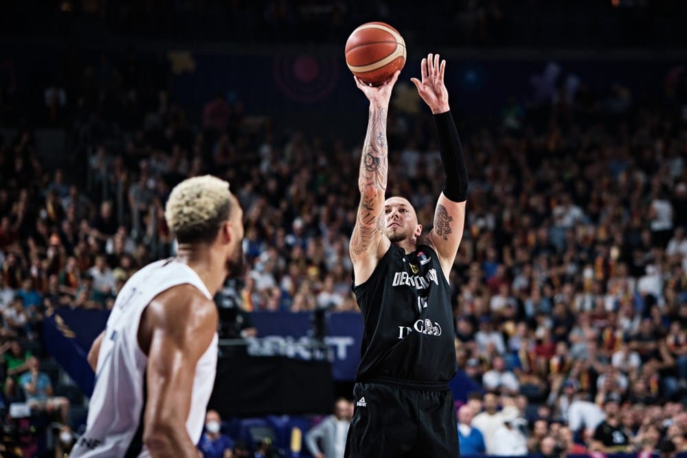 Daniel Theis (Allemagne) : « La France n’a marqué que 63 points, c’est ...