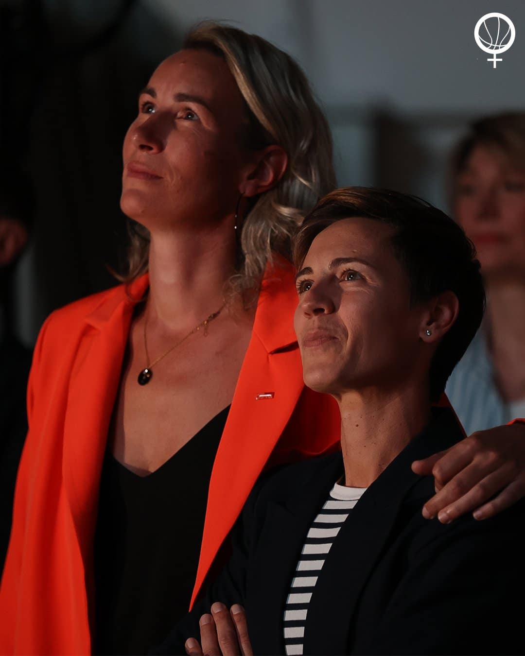 Vidéo : Céline Dumerc raconte son retrait de maillot à Bourges | Basket ...